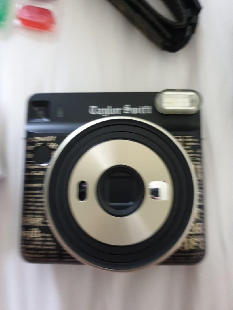 taylor swift polaroid camera, Photography, Cameras on Carousell