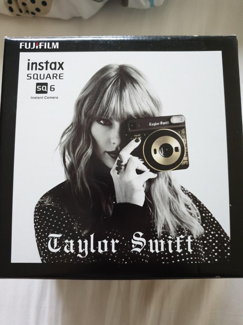 taylor swift polaroid camera, Photography, Cameras on Carousell