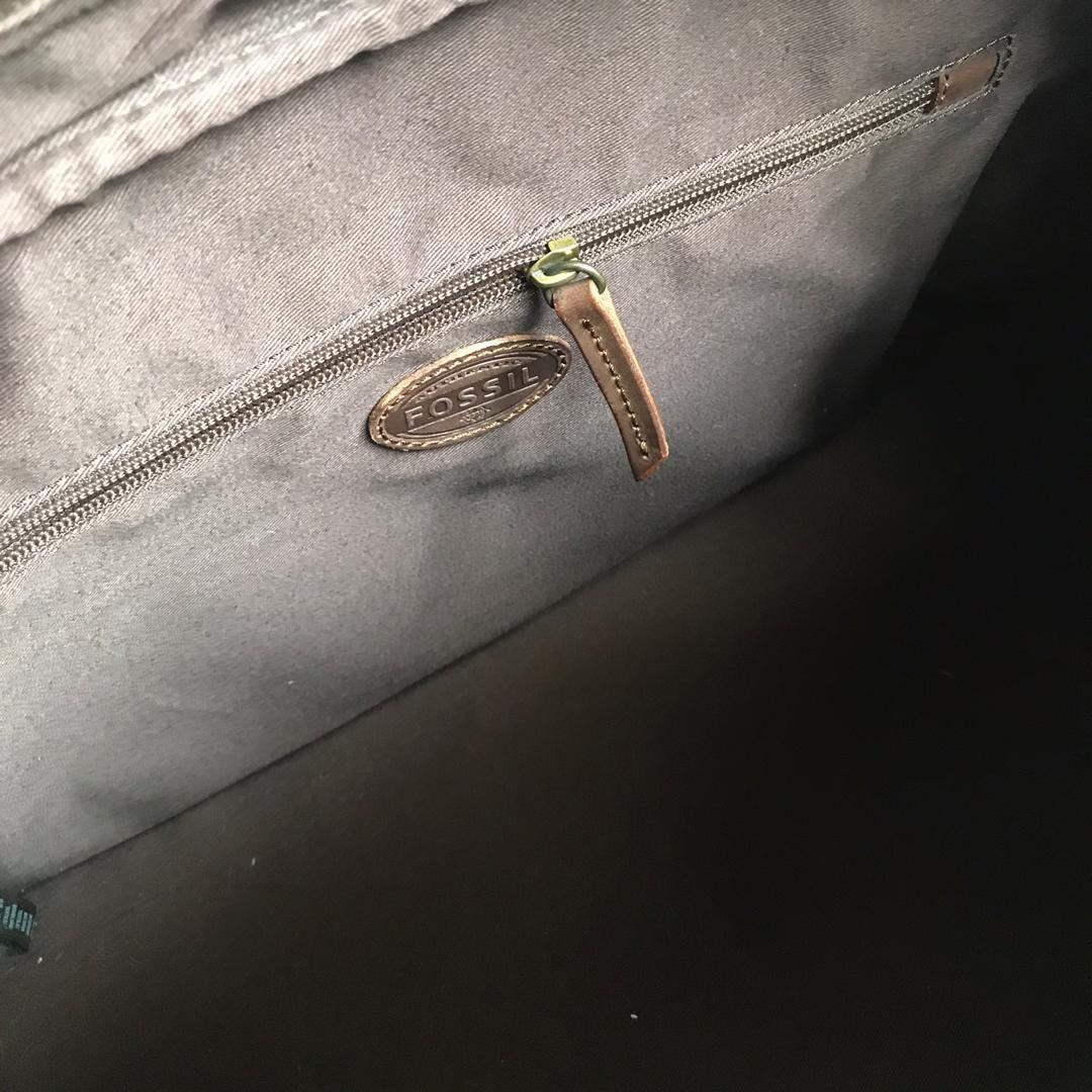 Fossil Duffle Bag, Men's Fashion, Bags, Sling Bags on Carousell