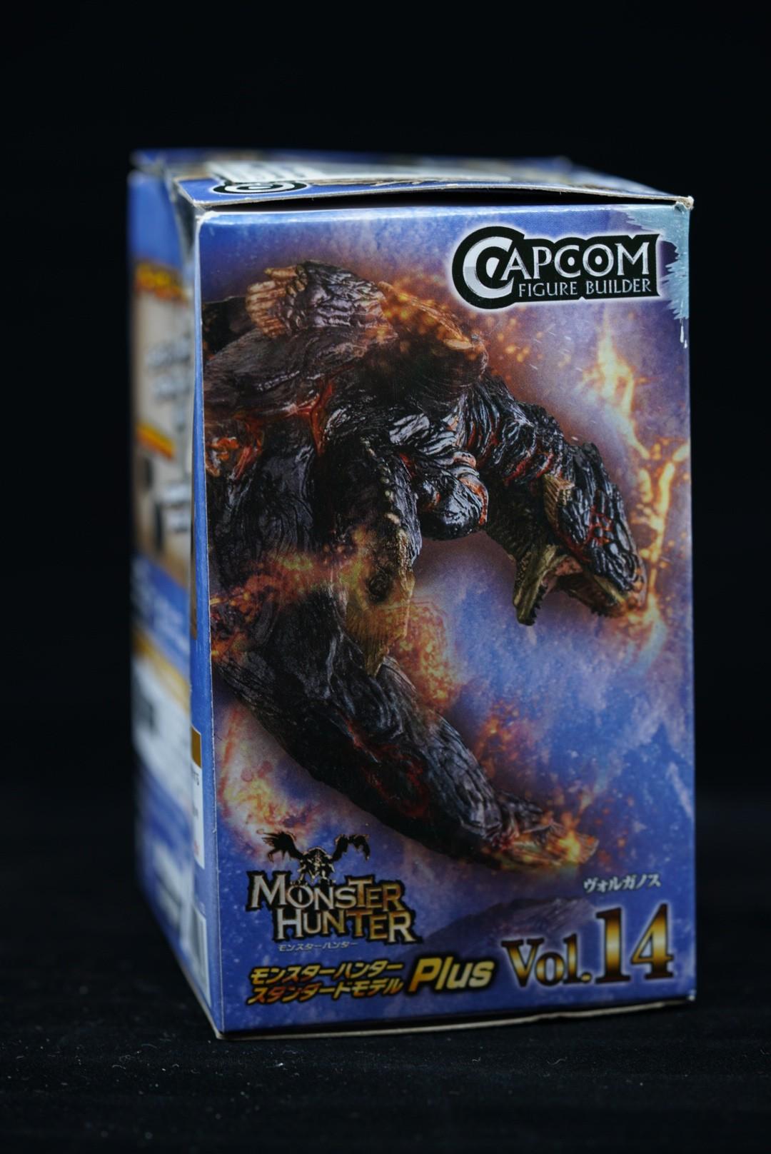 Monster hunter plus vol 14, Hobbies & Toys, Toys & Games on Carousell