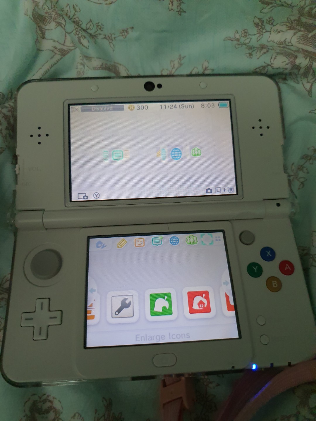 New 3DS Super Mario White limited edition, Video Gaming, Video Games ...