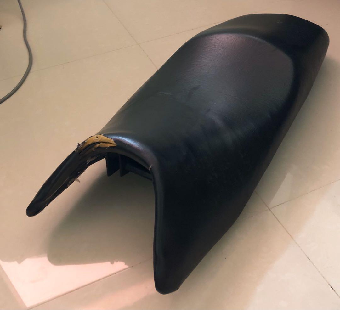 R15 v1 / fz150i seat, Motorcycles, Motorcycle Accessories on Carousell