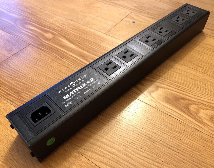 WireWorld Matrix 2: 6-Way Shielded Power Strip / Distribution Block ...