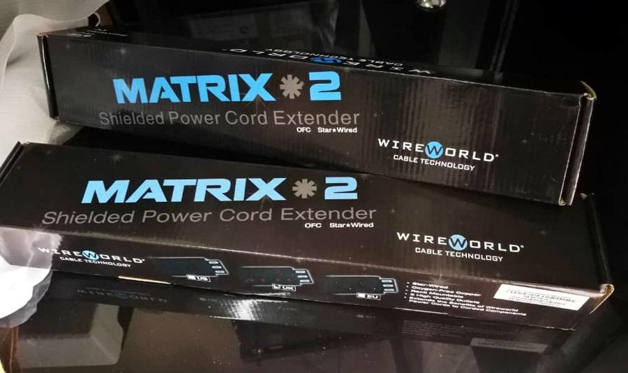 WireWorld Matrix 2: 6-Way Shielded Power Strip / Distribution Block ...