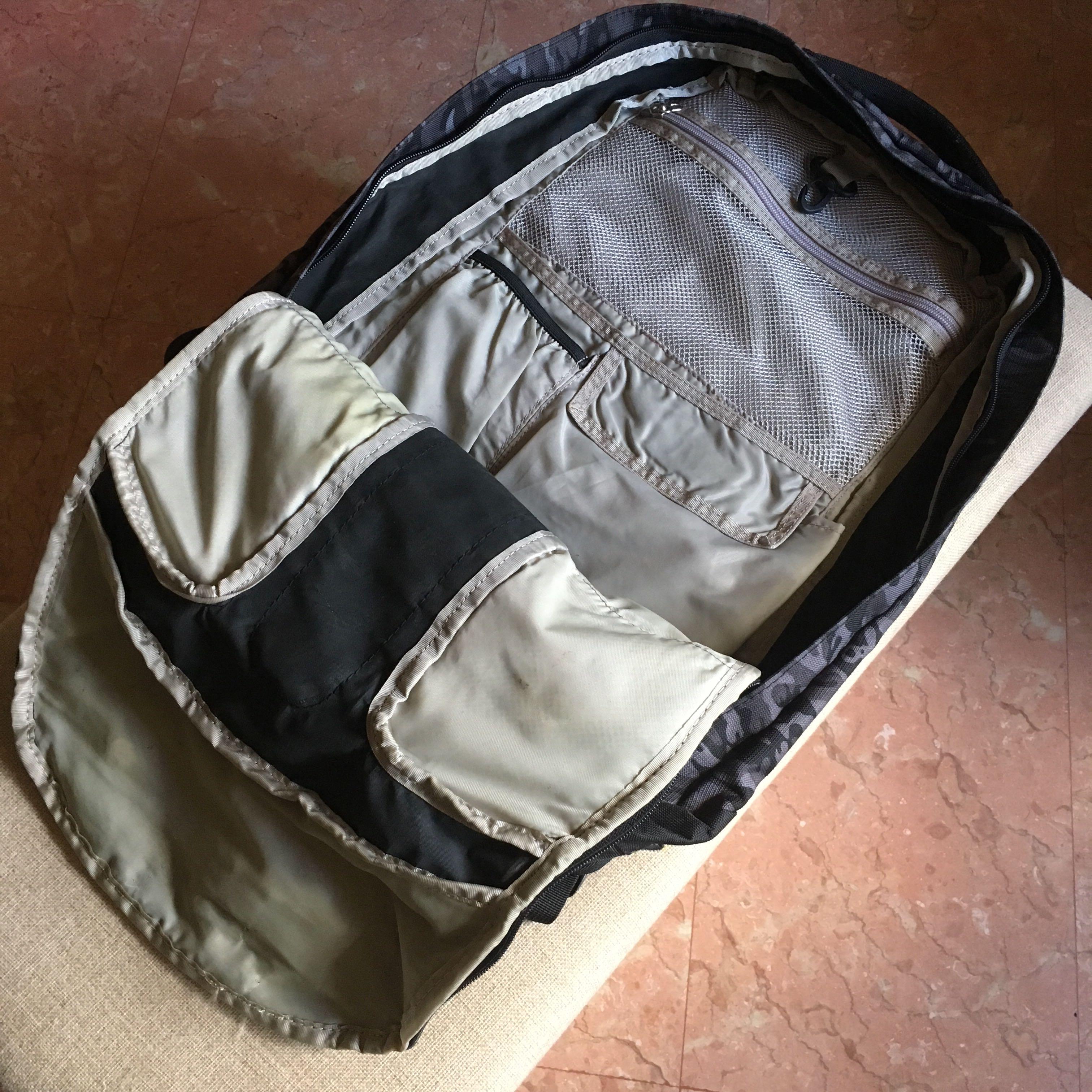 Gravis Metro backpack STASH black camo, Luxury, Bags & Wallets on Carousell