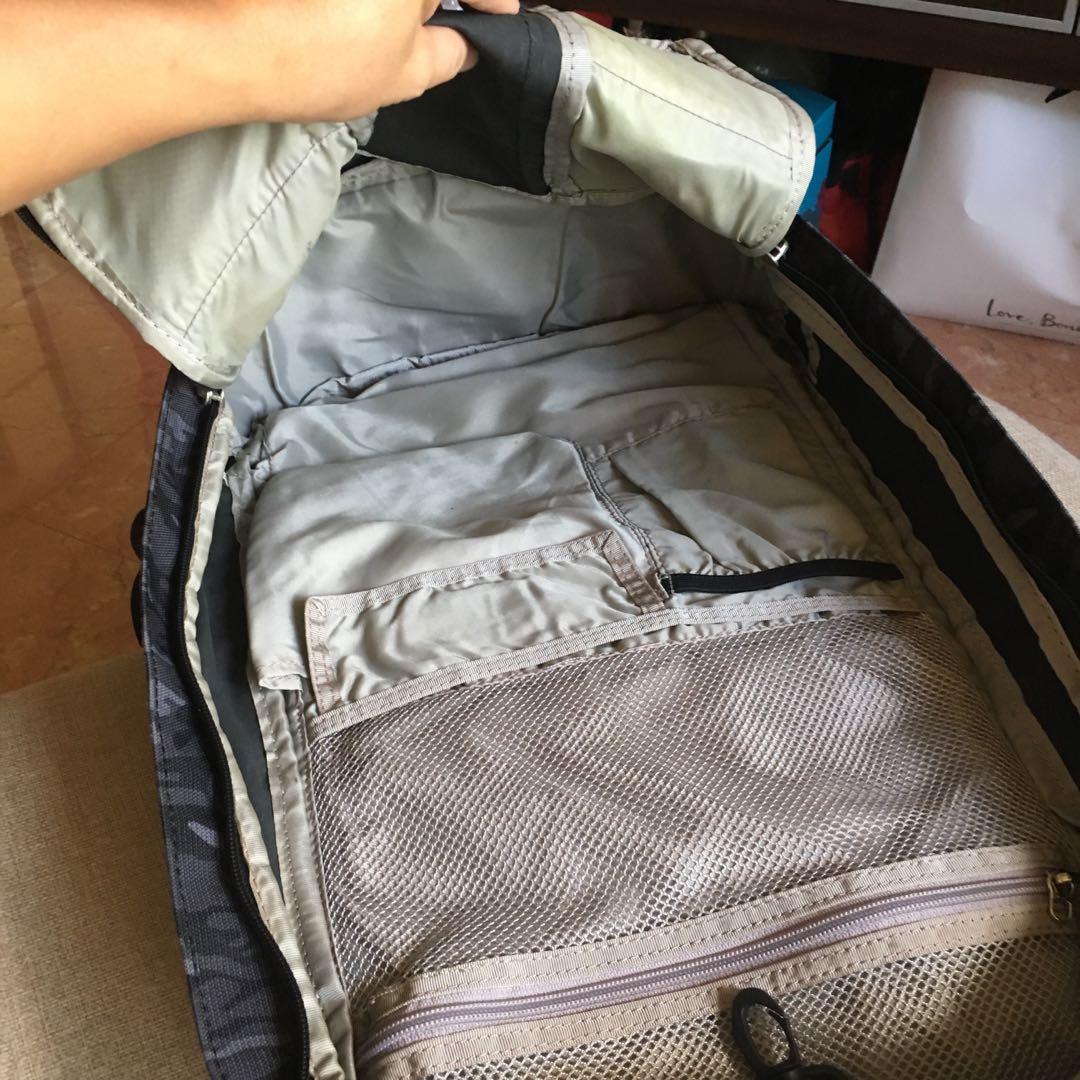 Gravis Metro backpack STASH black camo, Luxury, Bags & Wallets on Carousell
