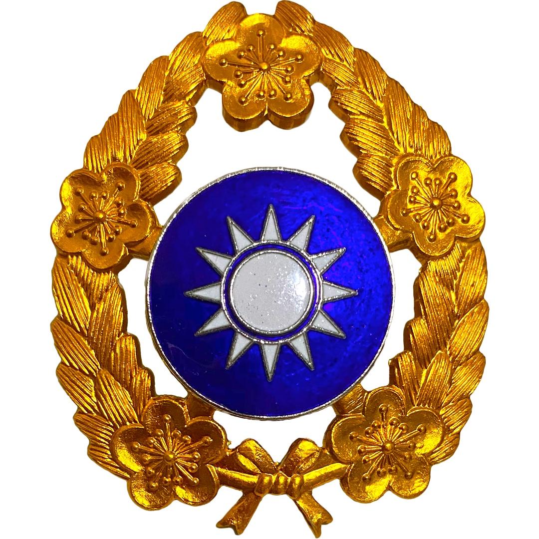 Taiwan ROC Military Police Peaked Cap Insignia, Hobbies & Toys ...