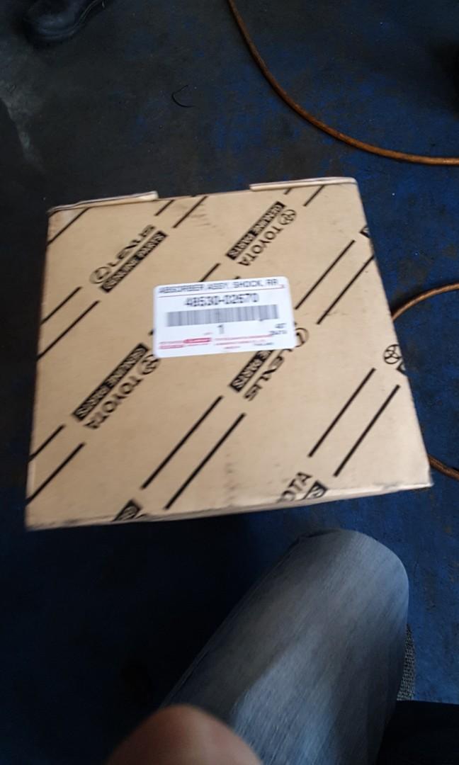 Toyota original shock absorber full set replacement, Car Accessories ...