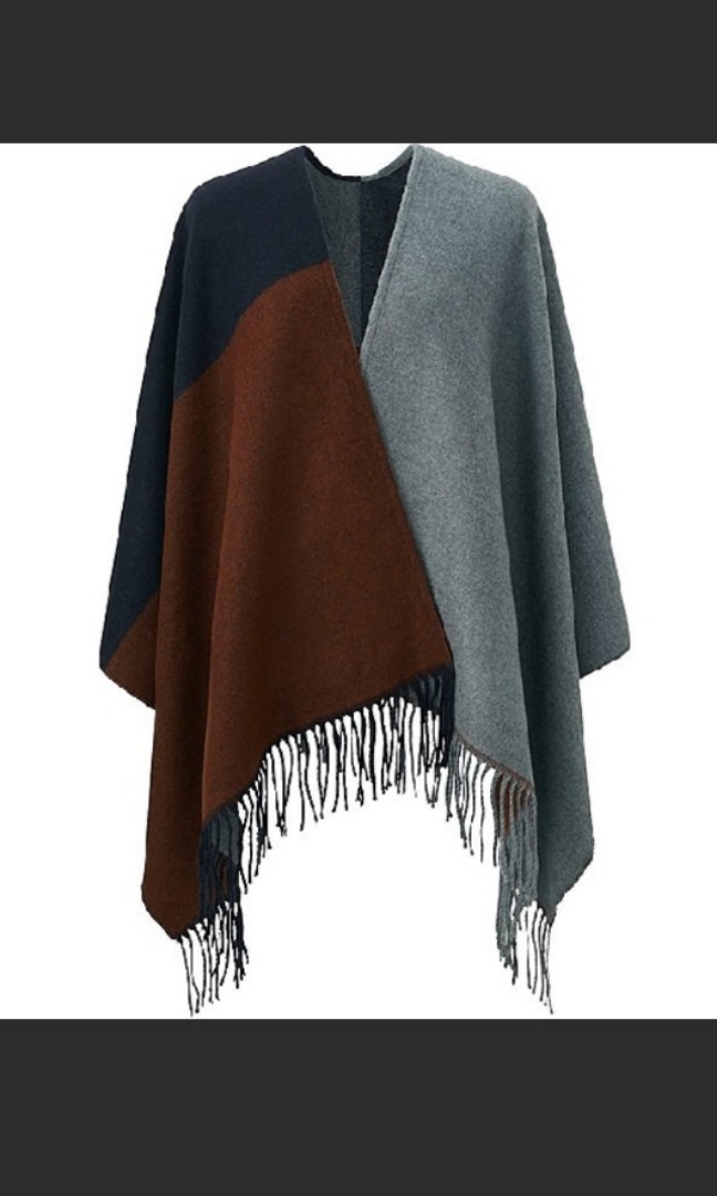 Uniqlo two way stole, Women's Fashion, Coats, Jackets and Outerwear on ...
