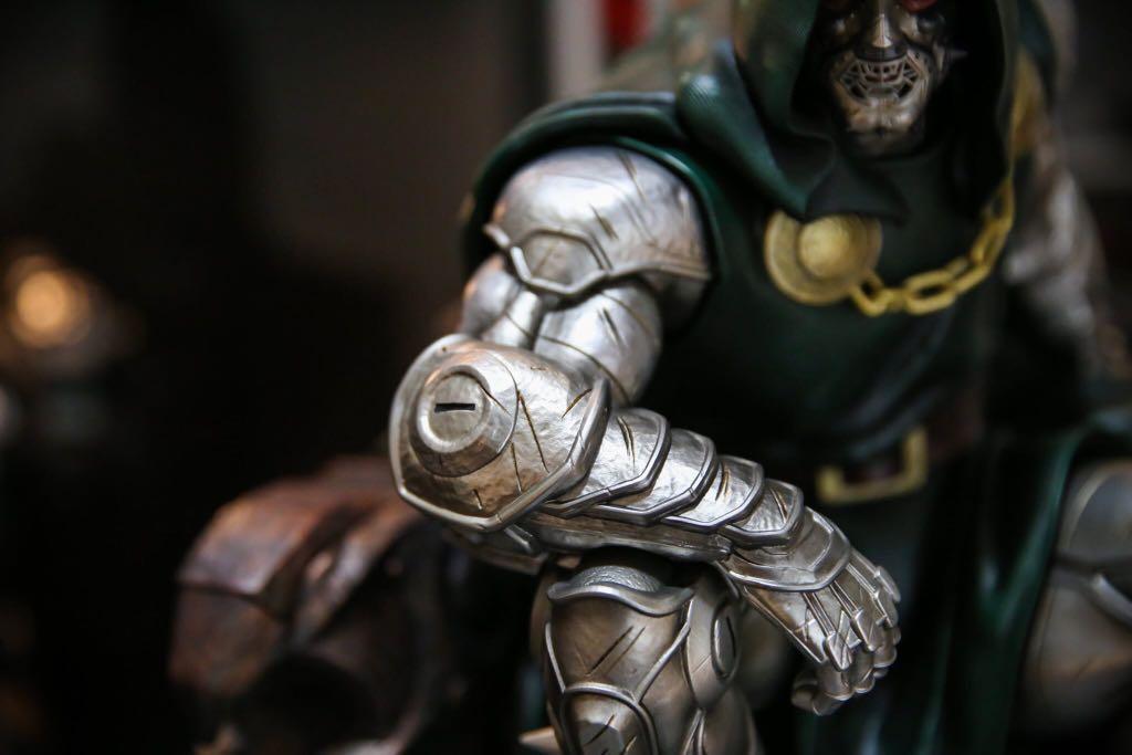 Dr Doom On Throne Statue Sideshow, Hobbies & Toys, Toys & Games on ...