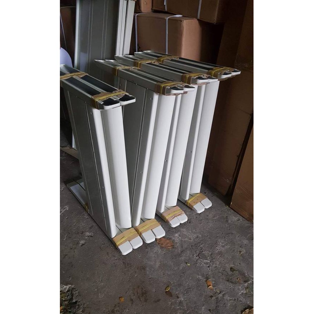 Freestanding Table with CD Series Legs (Metal) PARTITION, Furniture ...