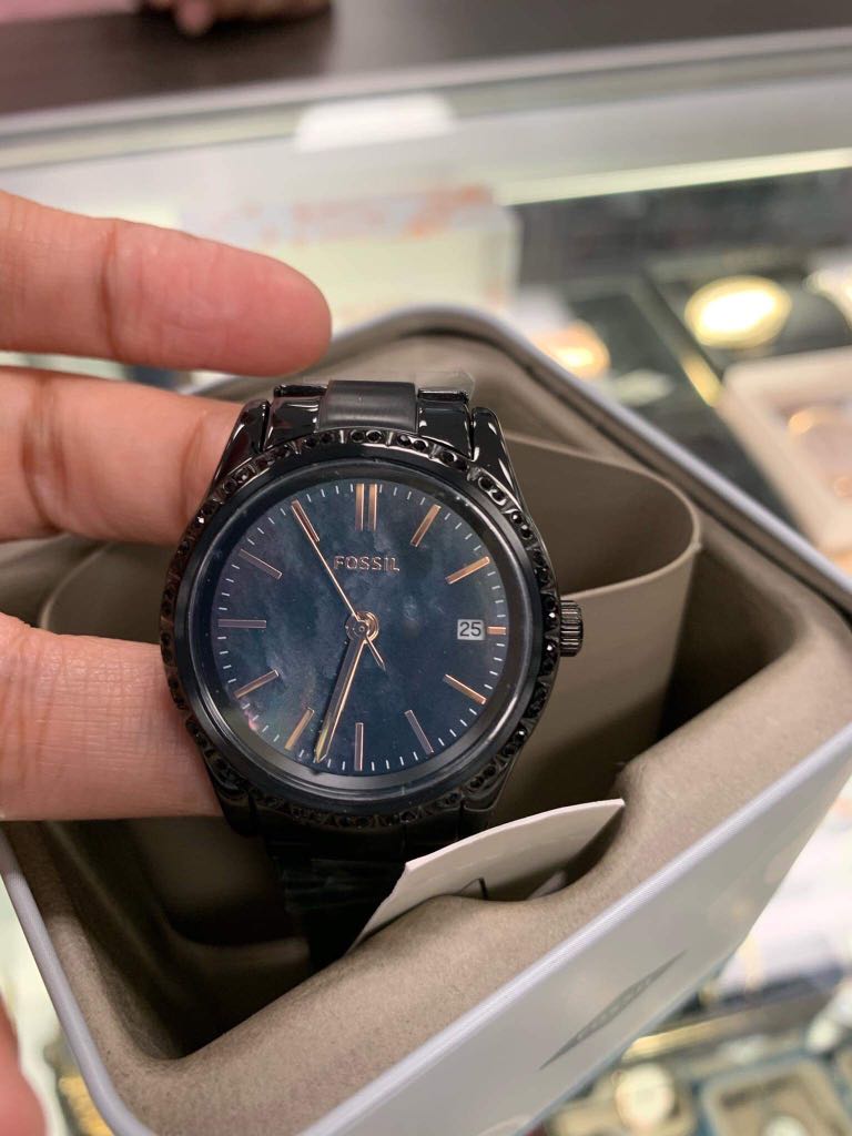 Assorted watches all original now open for reservation, Women's Fashion ...