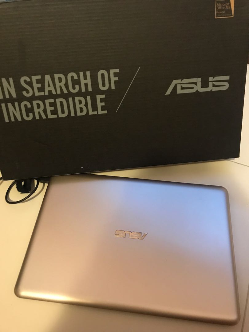 ASUS VIVOBOOK E200H, Computers & Tech, Laptops & Notebooks on Carousell