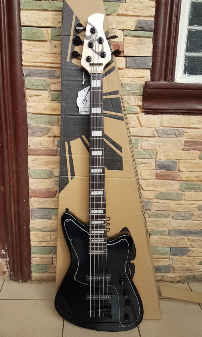 D&D Paul Yap 5 String Bass Guitar Dnd, Hobbies & Toys, Music & Media ...