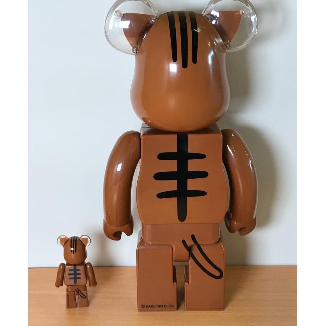 Medicom 400% & 100% Bearbrick set - Eto No Neko by Baketan, Hobbies ...