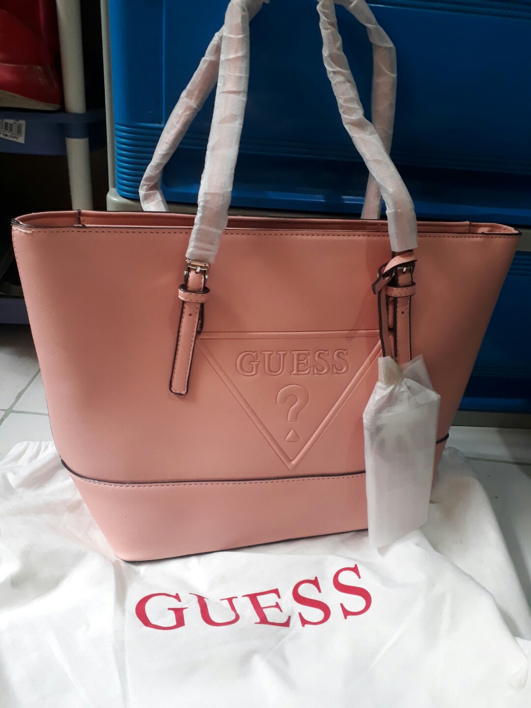 ORIGINAL GUESS BAG, Luxury, Bags & Wallets on Carousell