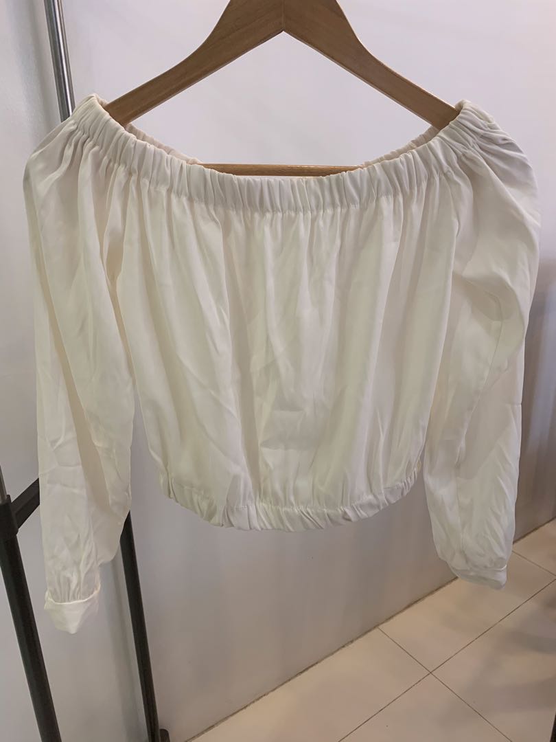 PLAIN WHITE TOP 2-way, Women's Fashion, Tops, Blouses on Carousell
