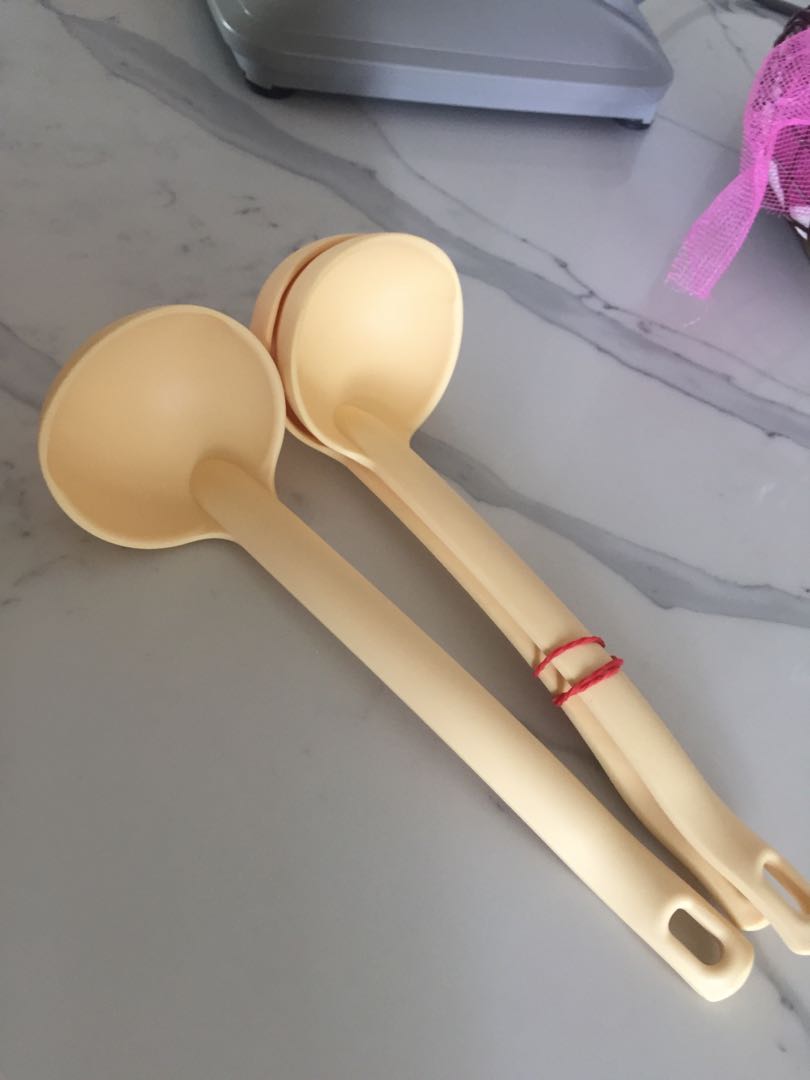 Tupperware ladle, Furniture & Home Living, Kitchenware & Tableware ...