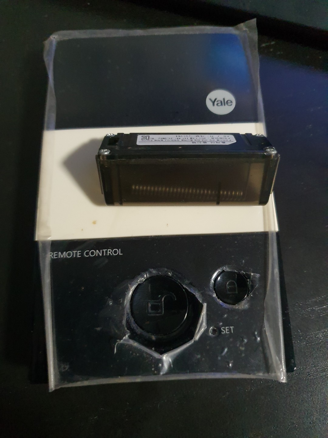 Yale digital lock remote control and module, Furniture & Home Living ...