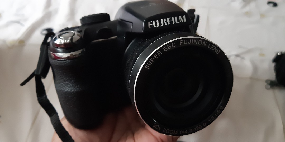 FujiFilm FinePix S4900, Photography, Cameras on Carousell
