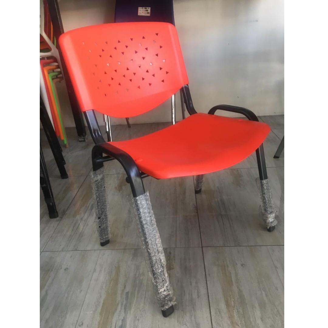 Ergodynamic VCP-205 Stackable Plastic Stackable Plastic Visitor's Chair ...