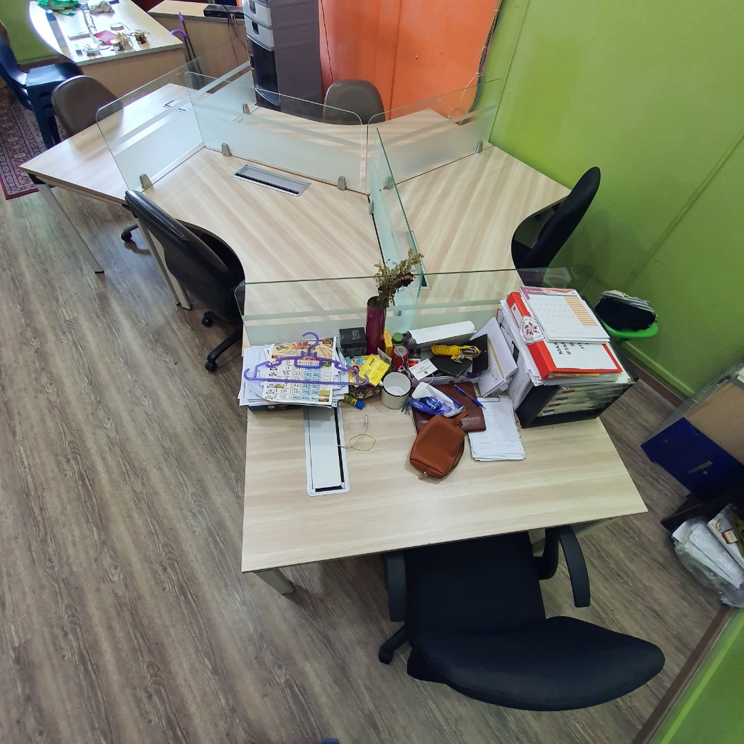Office Workstation for 5 Pax, Furniture & Home Living, Furniture ...
