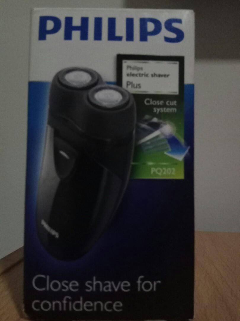 Philips electric shaver, Beauty & Personal Care, Men's Grooming on ...
