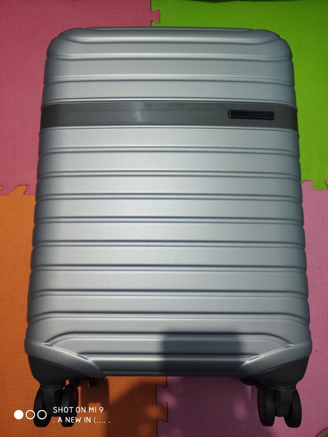 Samsonite levack 57/20 spinner Matt Silver, Hobbies & Toys, Travel ...