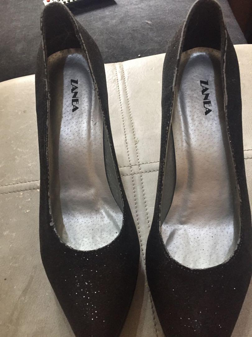 Zane black shimmering, Women's Fashion, Footwear, Heels on Carousell