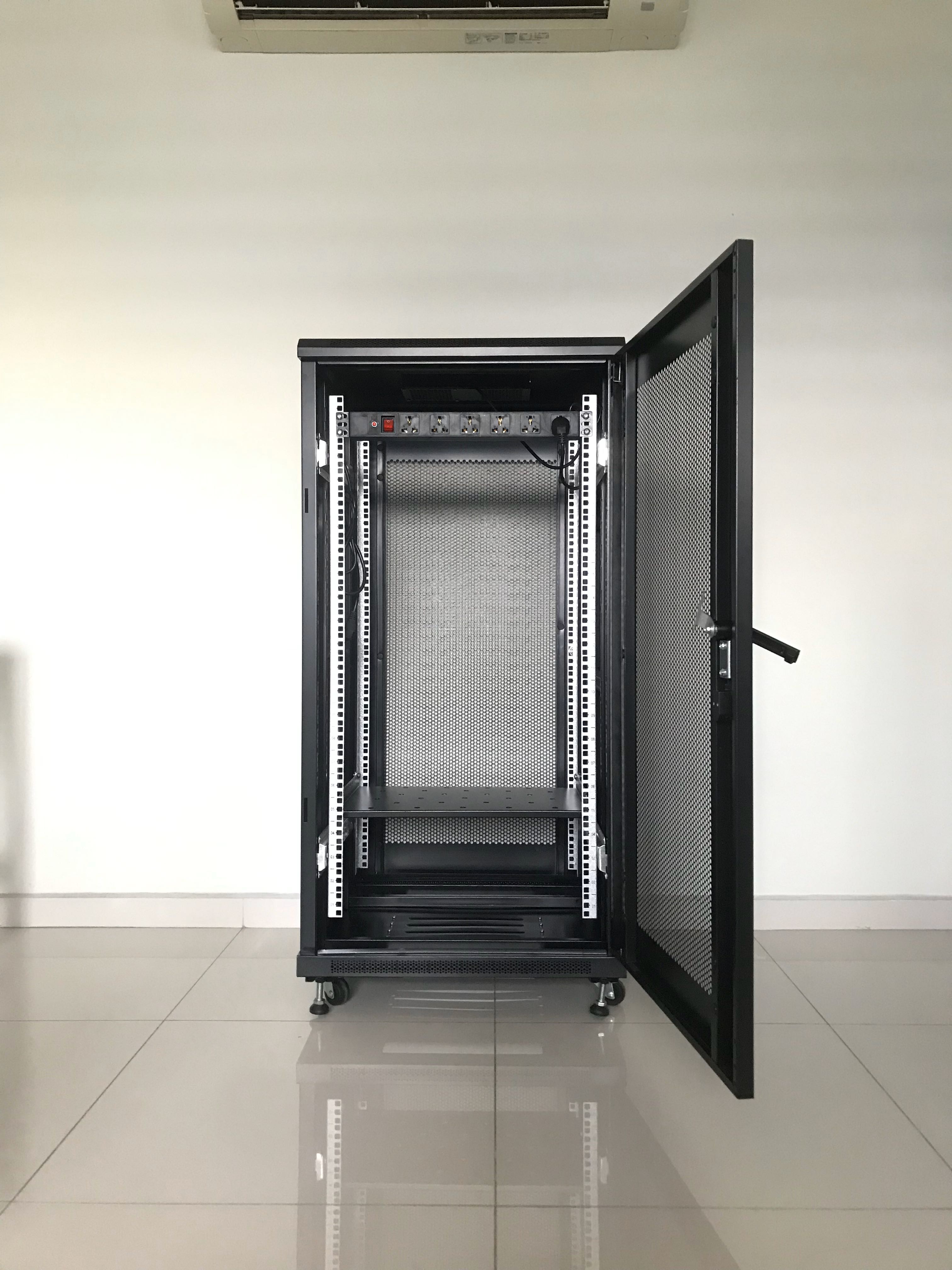 22U Server Network Rack Cabinet, Electronics, Computer Parts ...