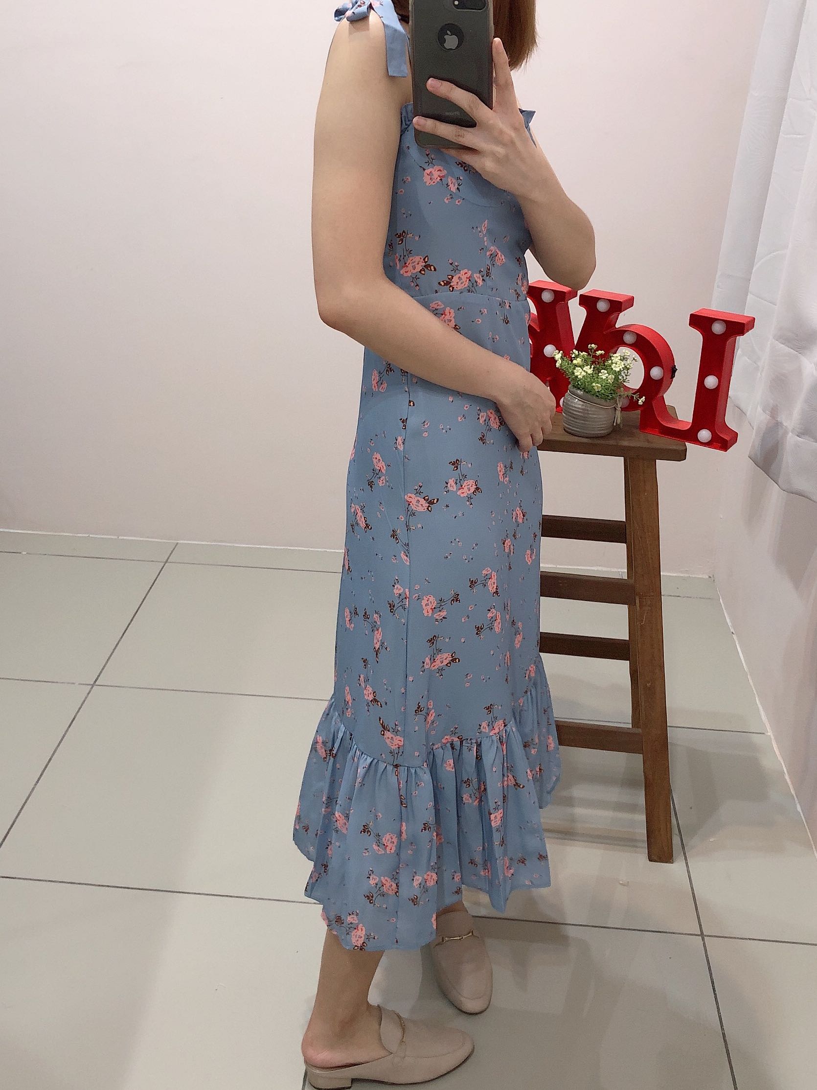 Flower dress, Women's Fashion, Dresses & Sets, Dresses on Carousell
