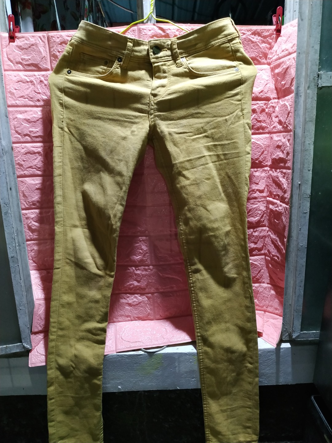 H&M Yellow pants Baston pants, Women's Fashion, Bottoms, Other Bottoms ...