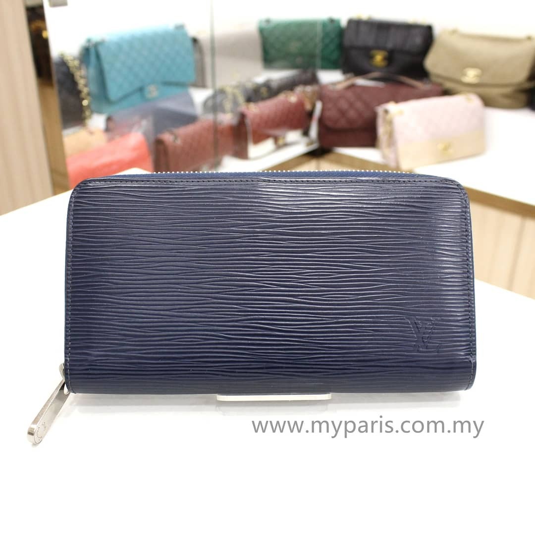 Louis Vuitton Blue Epi Leather Zippy Wallet, Luxury, Bags & Wallets on Carousell