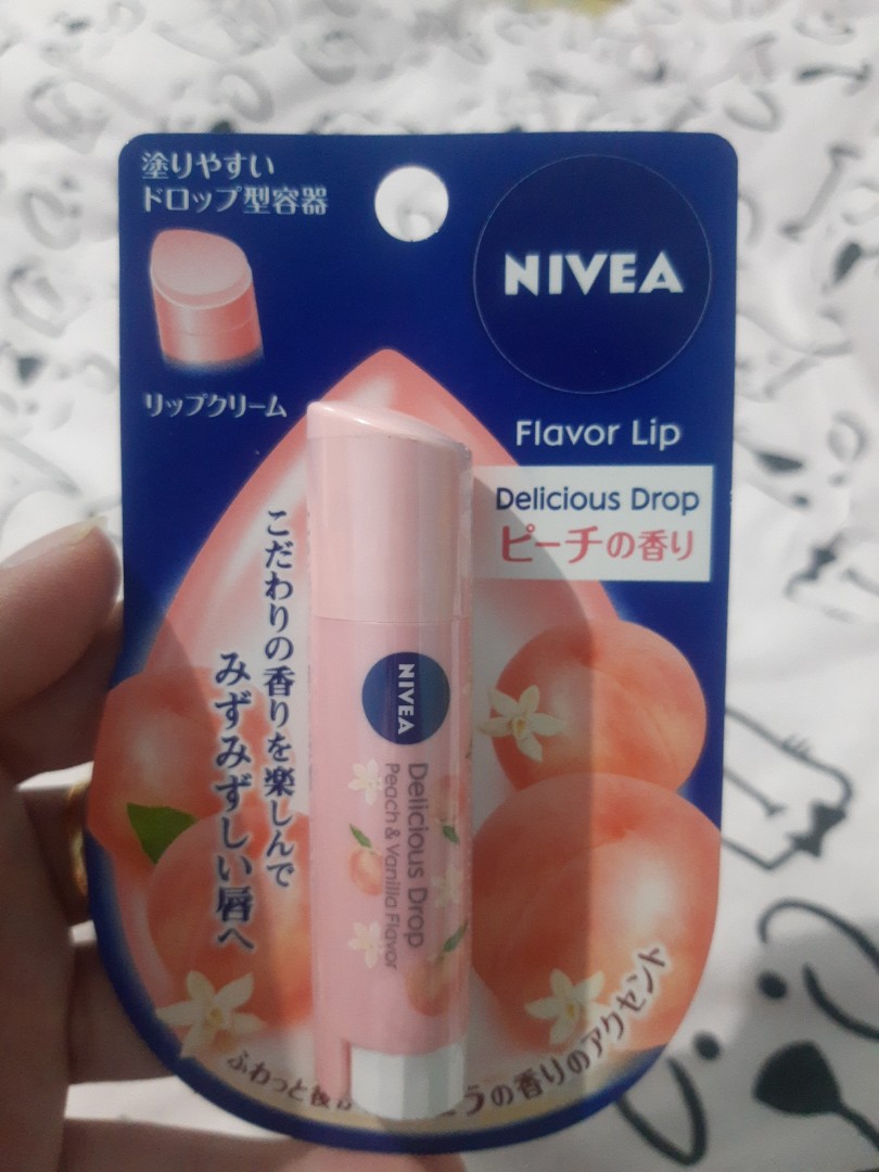 Nivea lip balm peach japan, Kesehatan & Kecantikan, Rias Wajah di Carousell