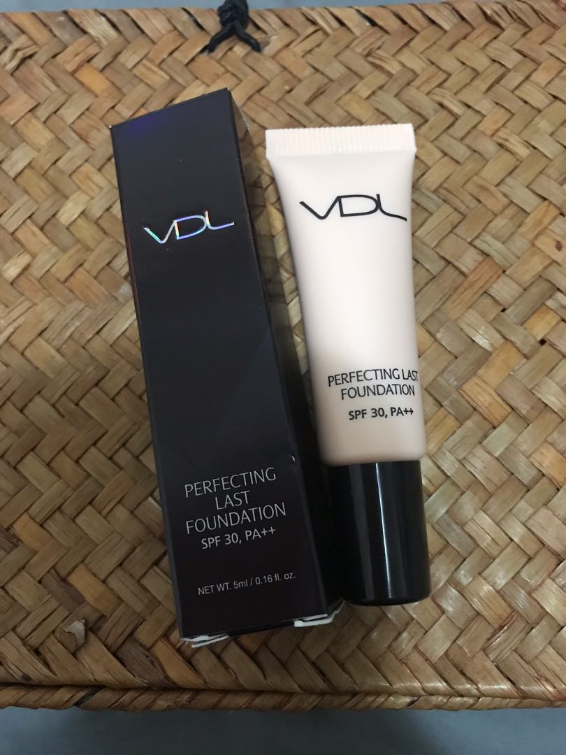 VDL perfecting last foundation V02, 美容＆個人護理, 健康及美容 - 皮膚護理, 化妝品 - Carousell