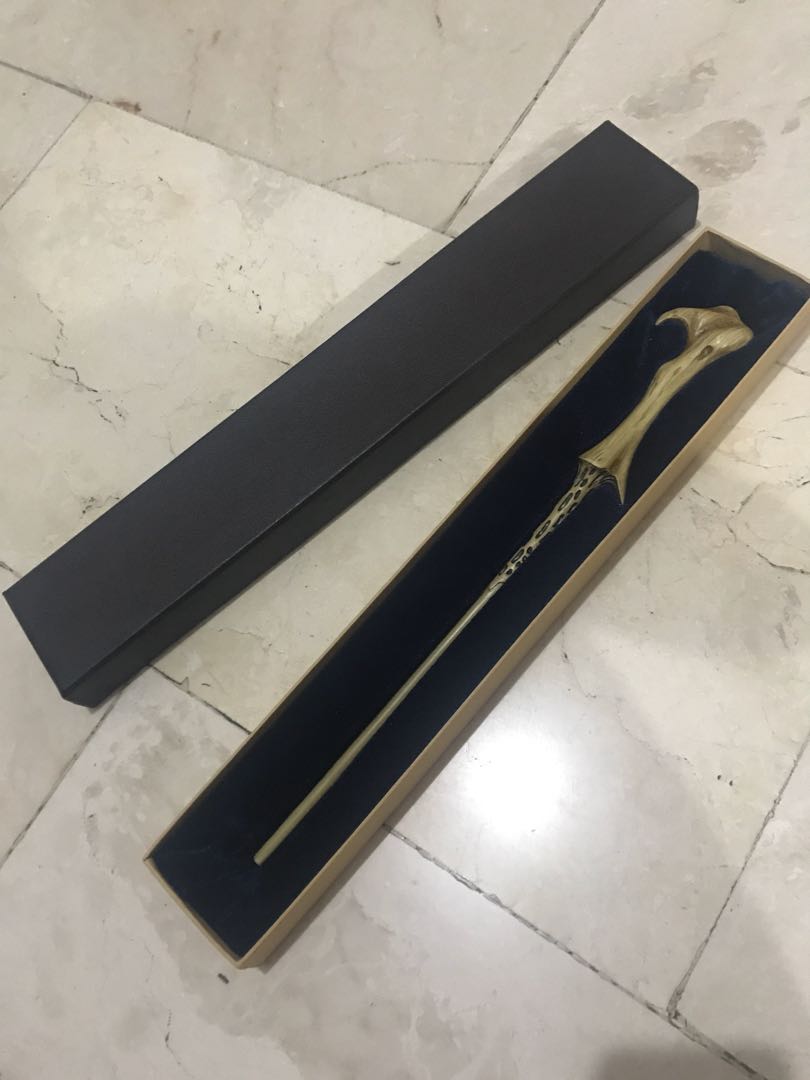 Harry Potter - Voldemort Steel Core Wand, Hobbies & Toys, Toys & Games ...