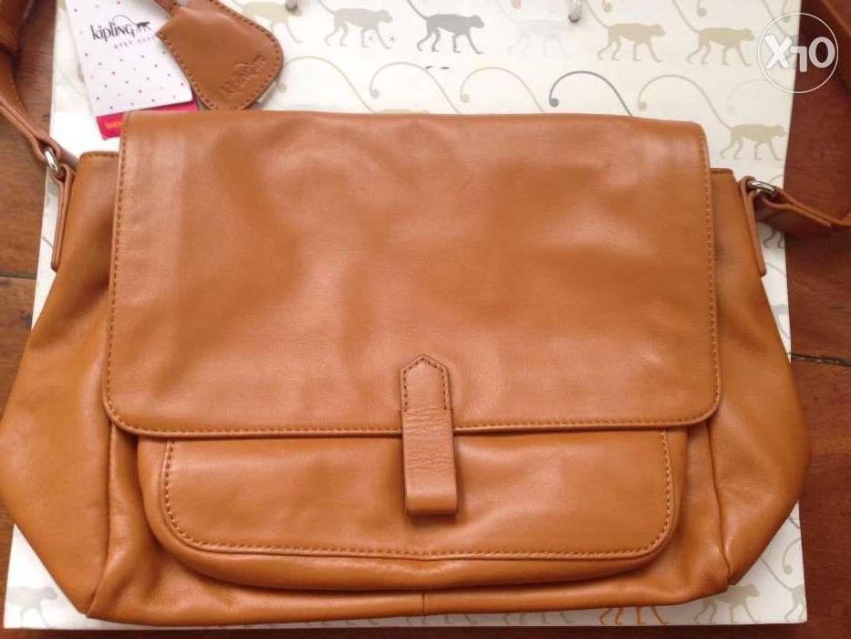 Kipling Leather Bag Maelisa on Carousell