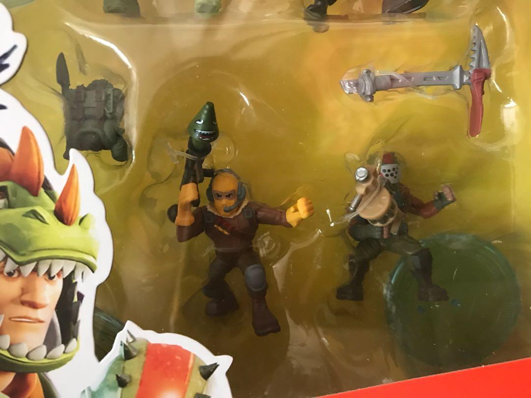 Fortnite battle royale collection, 興趣及遊戲, 玩具 & 遊戲類 - Carousell