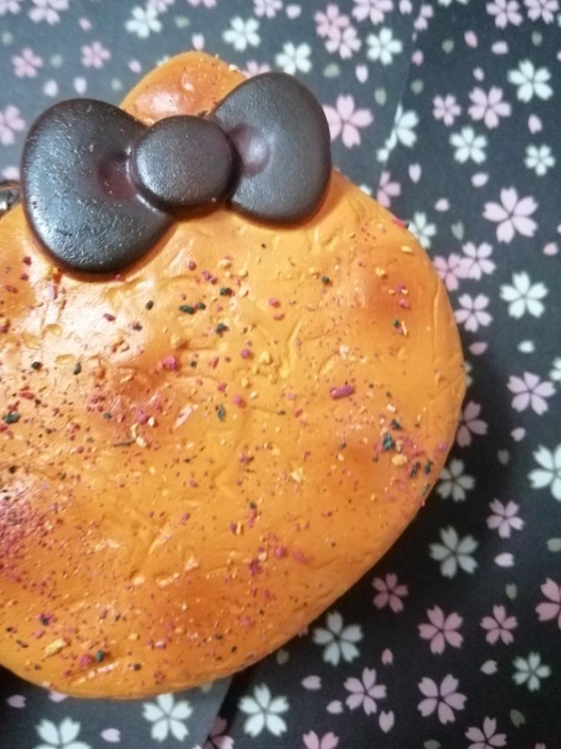 Hello Kitty Cracking Squishy, Hobbies & Toys, Toys & Games on Carousell