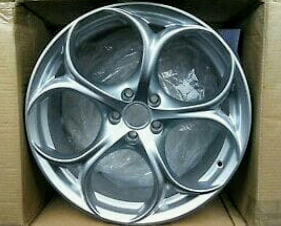 Alfa Romeo Giulia QV 19s Alloy Rims - 3-sets available, Car Accessories ...