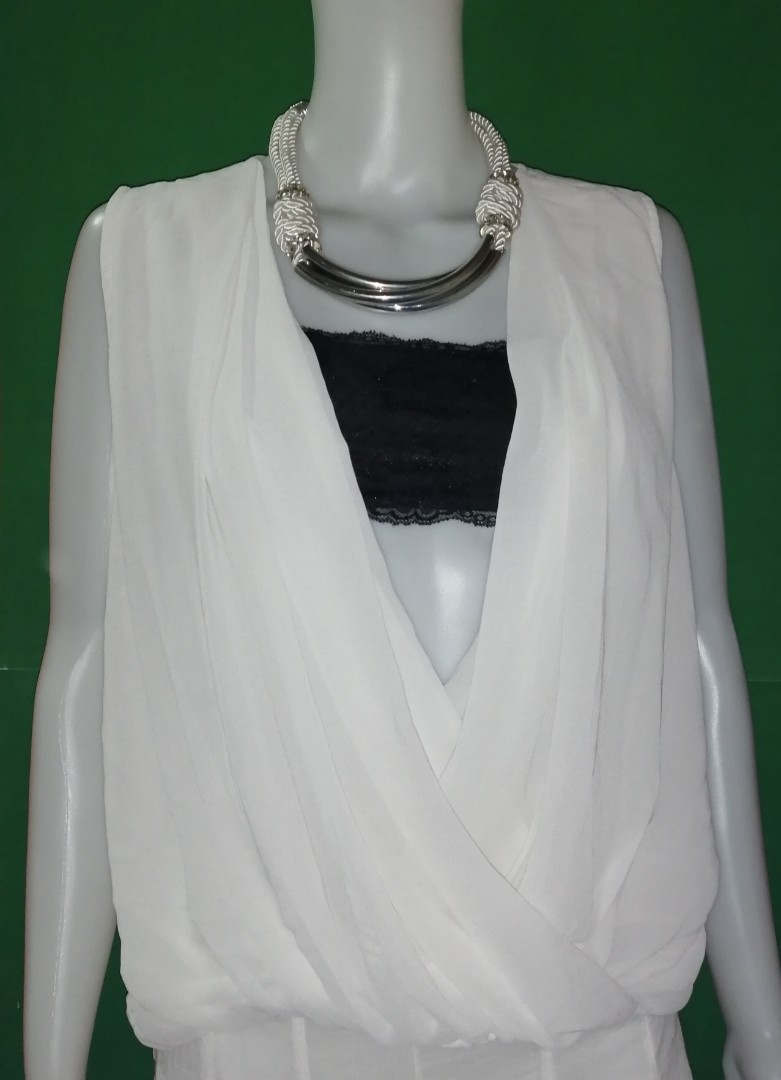 Sexy White Top Womens Fashion Tops Sleeveless On Carousell 9054