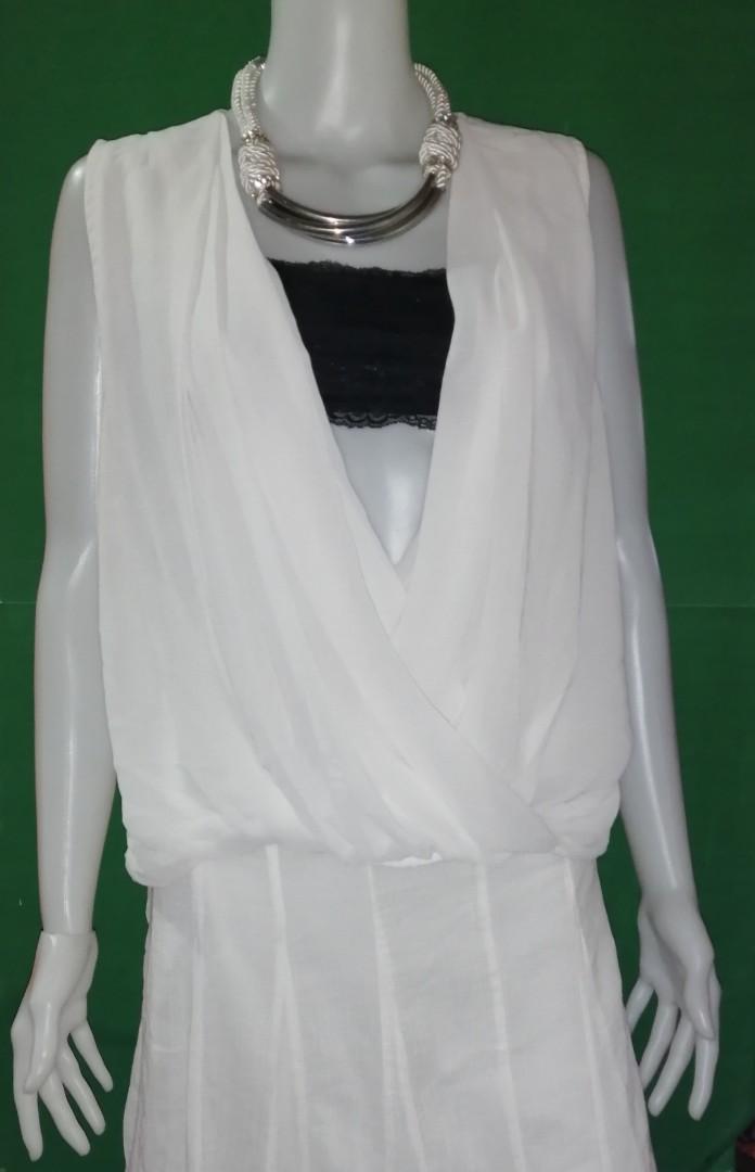 Sexy White Top Womens Fashion Tops Sleeveless On Carousell 0567