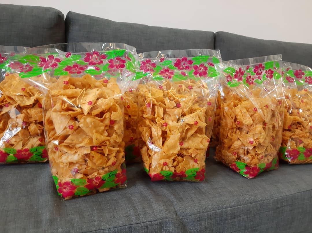 Kerepek Udang Geragau 300g Dari Melaka Food And Drinks Homemade Bakes On Carousell
