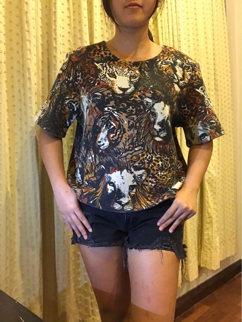 Lion top (preloved), Women's Fashion, Tops, Blouses on Carousell