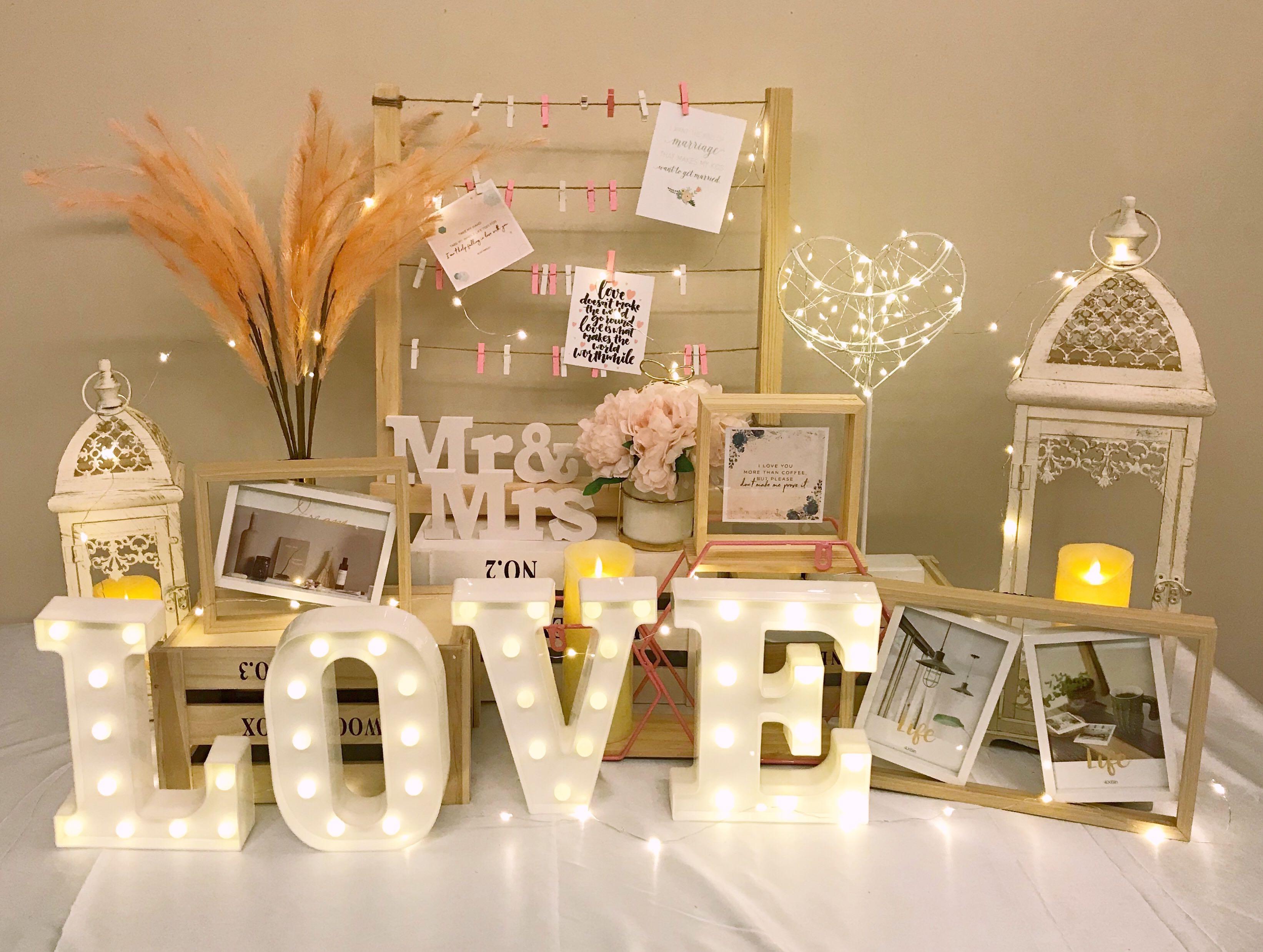 Wedding photo table display, Hobbies & Toys, Stationery & Craft ...
