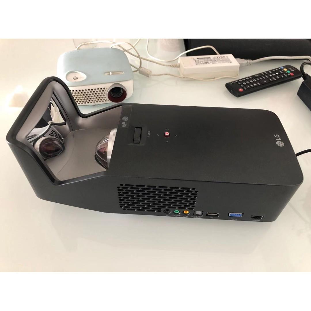 LG pf1000u LED Projector, TV & Home Appliances, TV & Entertainment ...