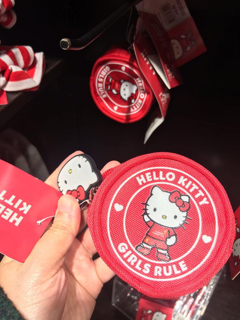 Liverpool hello kitty lfc, 運動產品, 其他運動配件 - Carousell