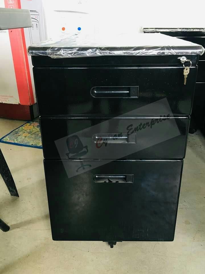 Black mobile cabinet x office furniture # partition, Furniture & Home ...