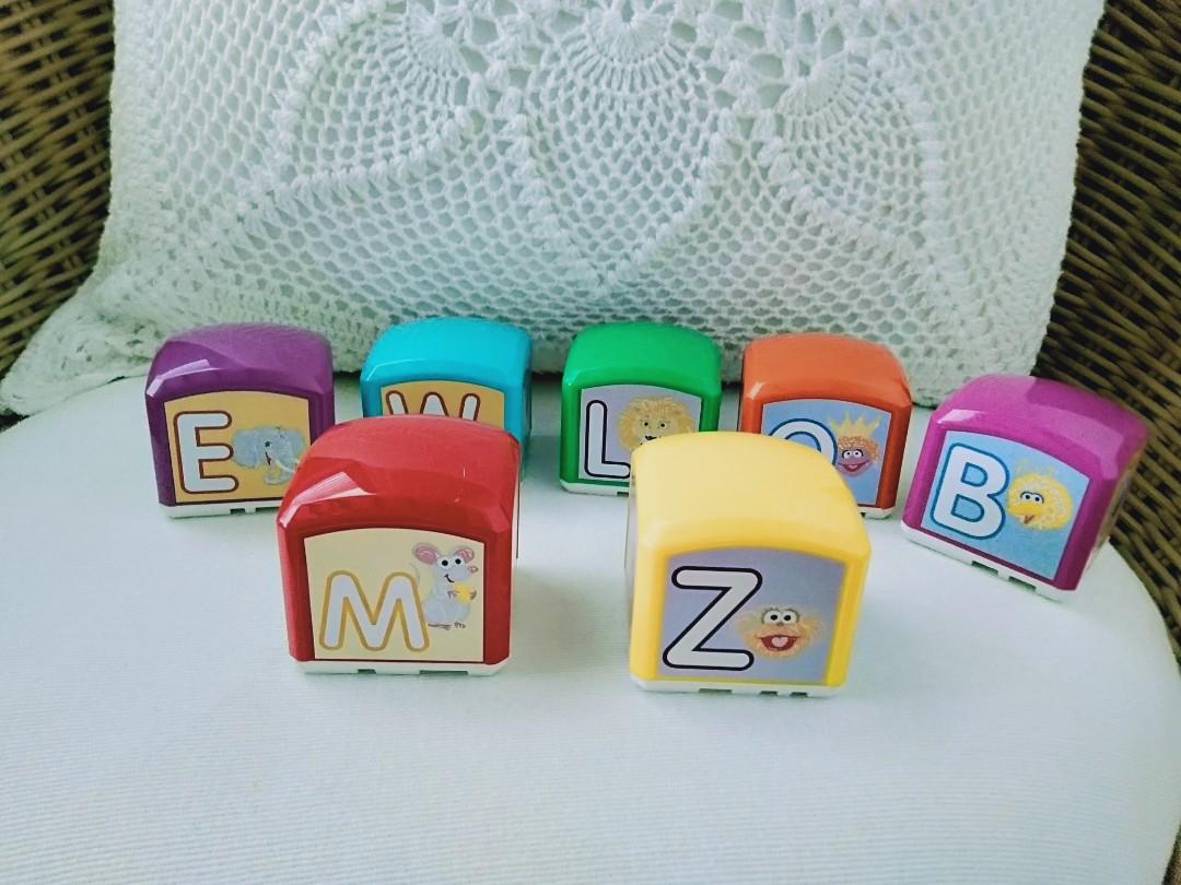 Hasbro sesame street Elmo find and learn alphabet blocks., Hobbies ...