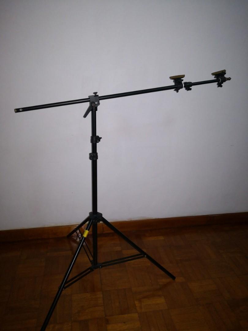 Light stand with boom arm, Mobile Phones & Gadgets, Mobile & Gadget ...